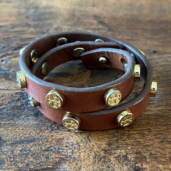 Tory Burch | Jewelry | Tory Burch Brown Leather W Gold Logo Hardware ...